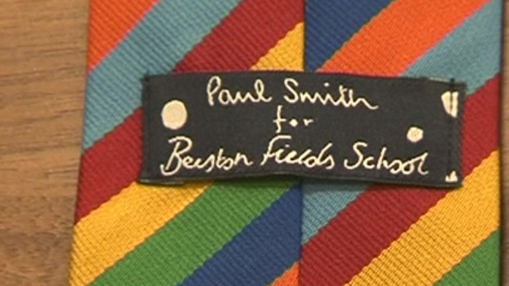 Paul Smith designs special Beeston Fields school tie - BBC News