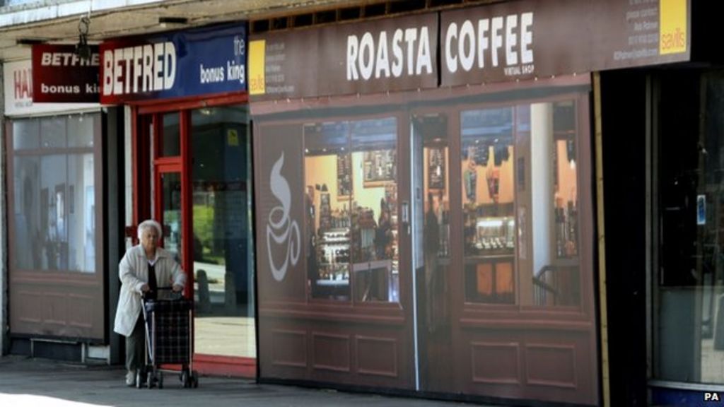 Cheltenham shopping centre fitted with fake shop-fronts - BBC News