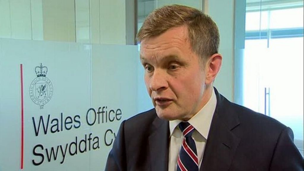 David Jones against Wales having same powers as Scotland - BBC News