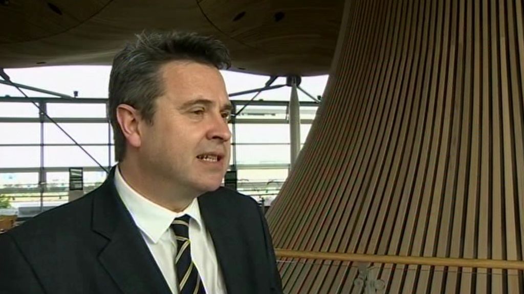 Huw Lewis handed Wales education job - BBC News