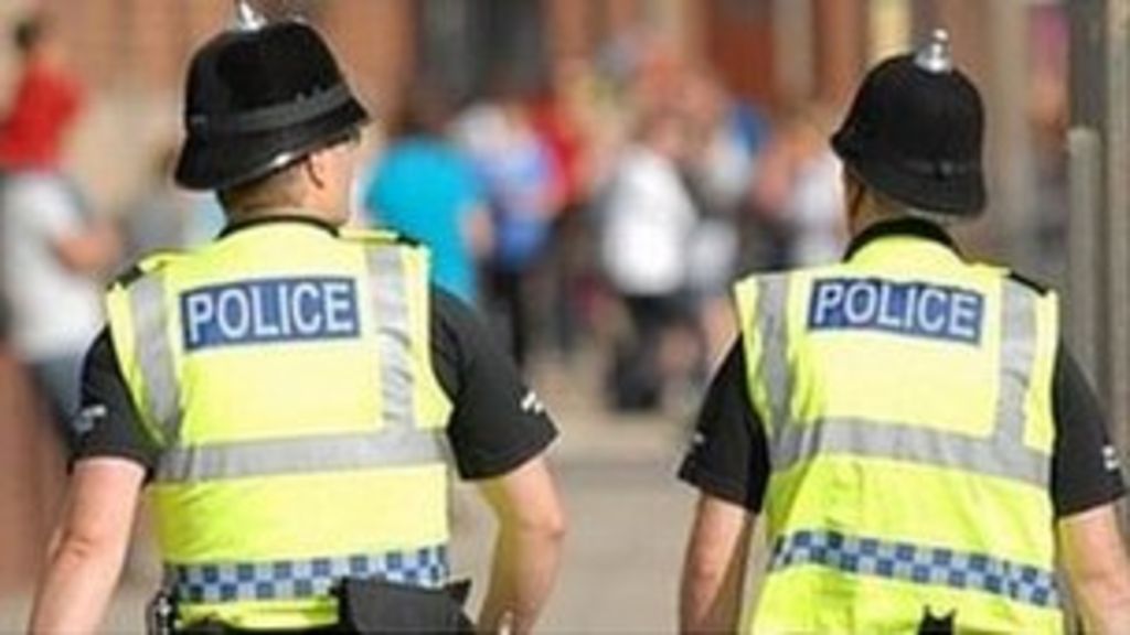 Nurses on police patrols to deal with mental health cases - BBC News