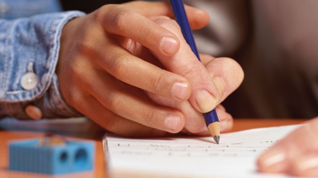 Learning to write with the wrong hand - BBC News