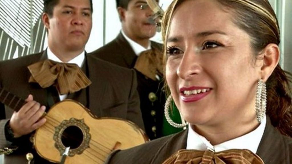Women joining men in making mariachi sounds in Mexico - BBC News