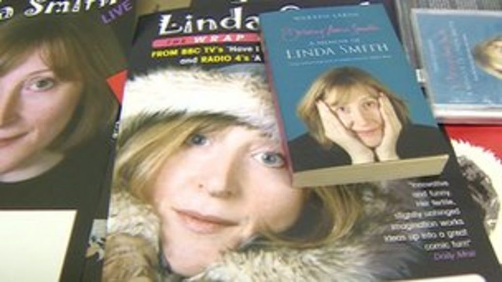 Comedian Linda Smith's archive goes to Kent University - BBC News