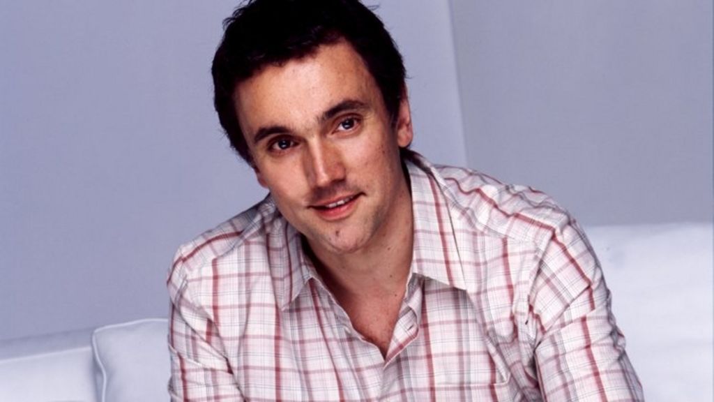 Ben Miles is Thomas Cromwell in RSC's Wolf Hall - BBC News