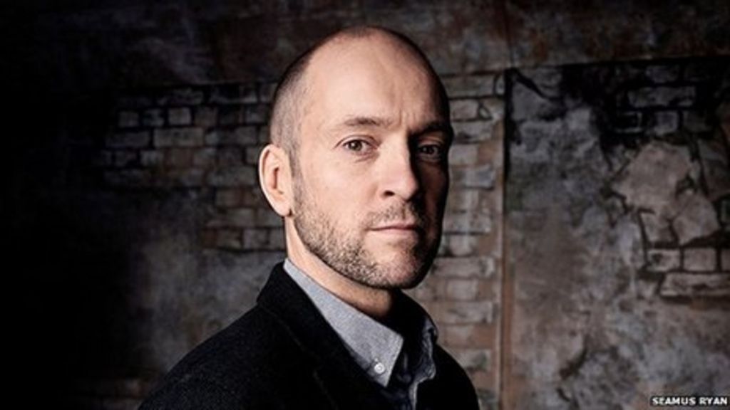 Derren Brown: 'I get kicked out of casinos' - BBC News