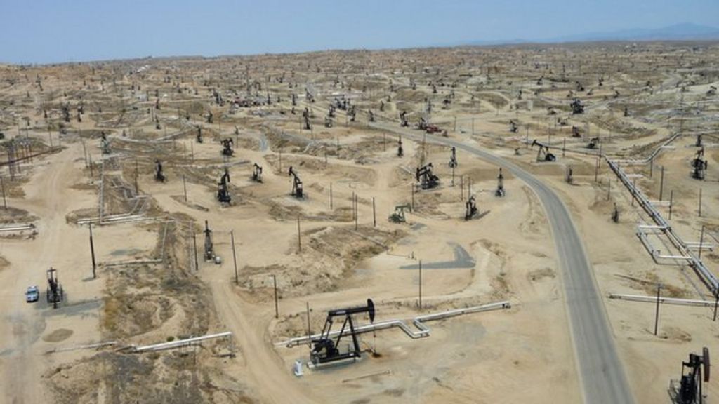 California's vast oilfields seen from the air - BBC News