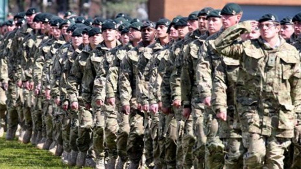 Rifles regiment granted freedom of Ross-on-Wye - BBC News