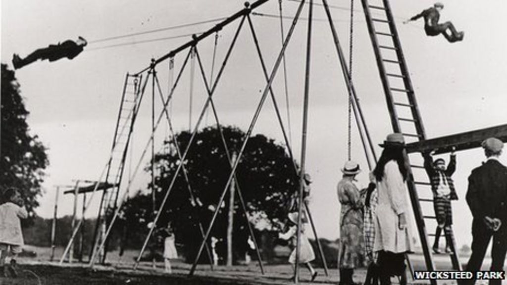 Wicksteed Park appeal uncovers 'oldest swing' nearby - BBC News