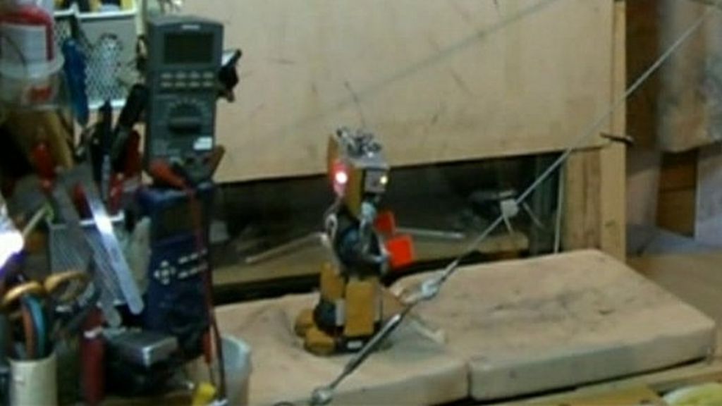 Gymnast robot does quadruple back-flip! - BBC Newsround