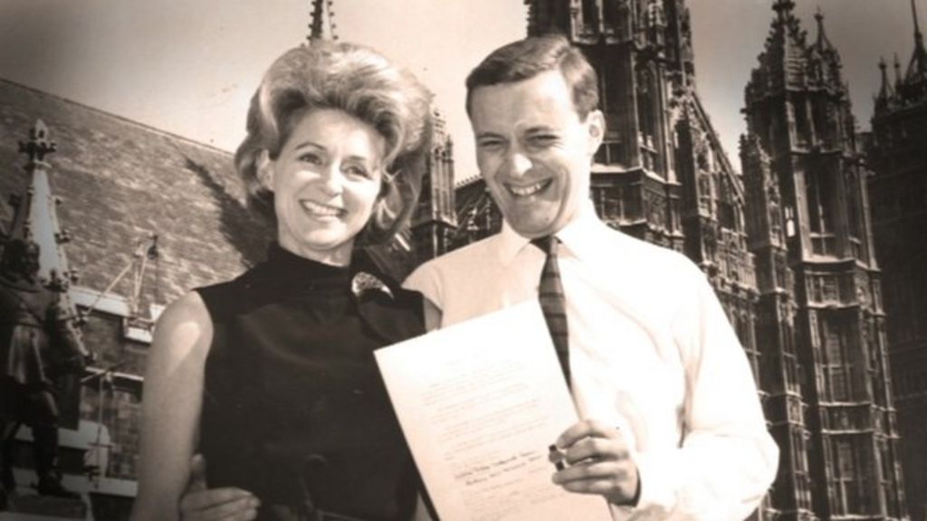 What were the implications of the 1963 Peerages Act? - BBC News