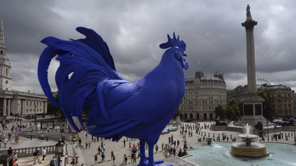 A giant cockerel takes roost on Fourth Plinth - BBC News