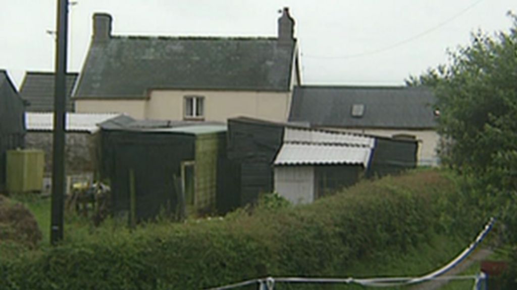 Tooze murders: Call to publish papers on 20th anniversary - BBC News