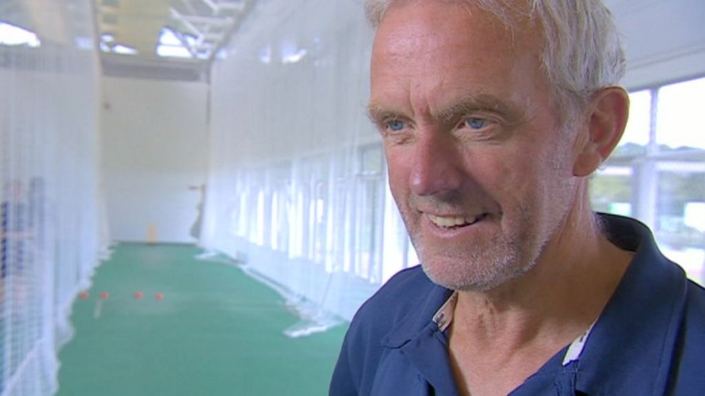 Durham cricket coach Geoff Cook back after heart attack - BBC News