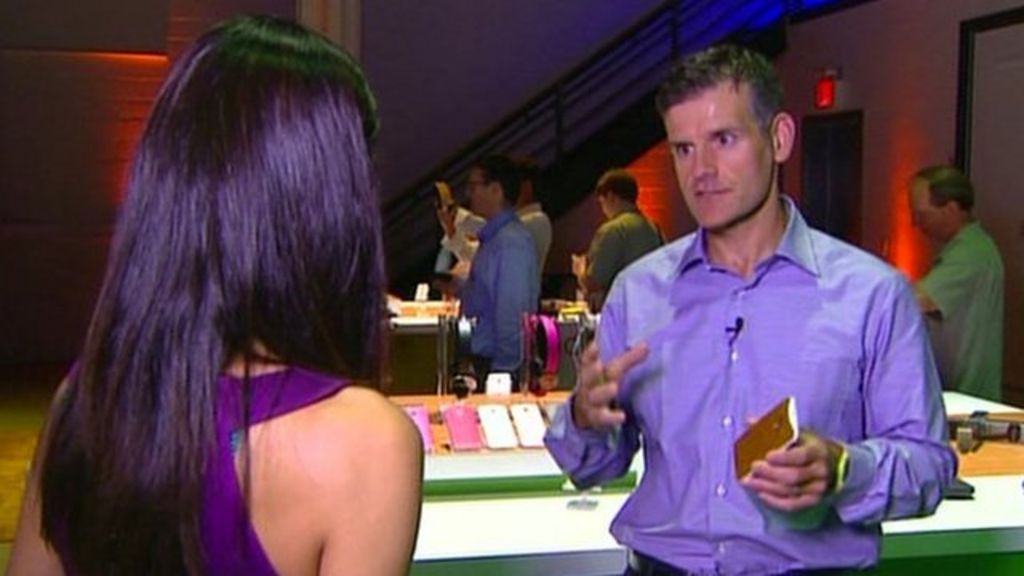Moto X: Motorola's CEO on 'self-driving phone' - BBC News