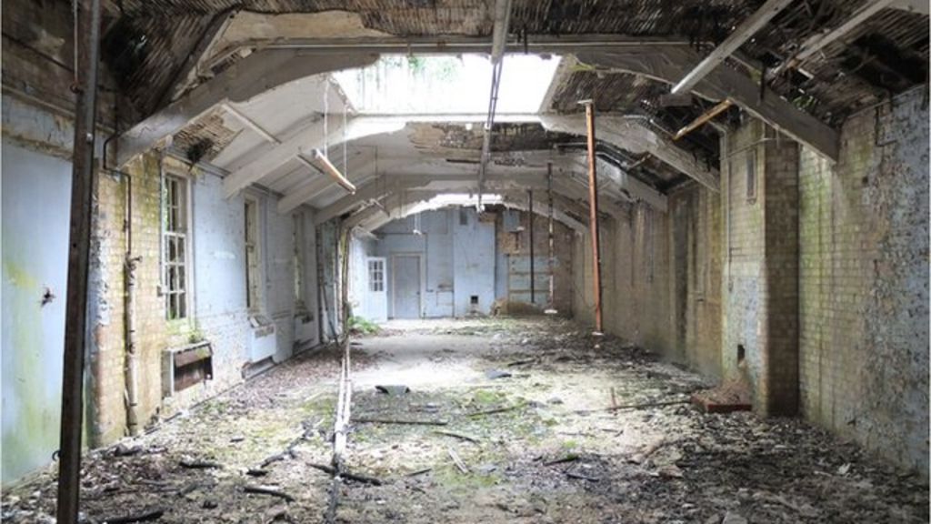 Derelict asylum: 'There is an energy here' - BBC News