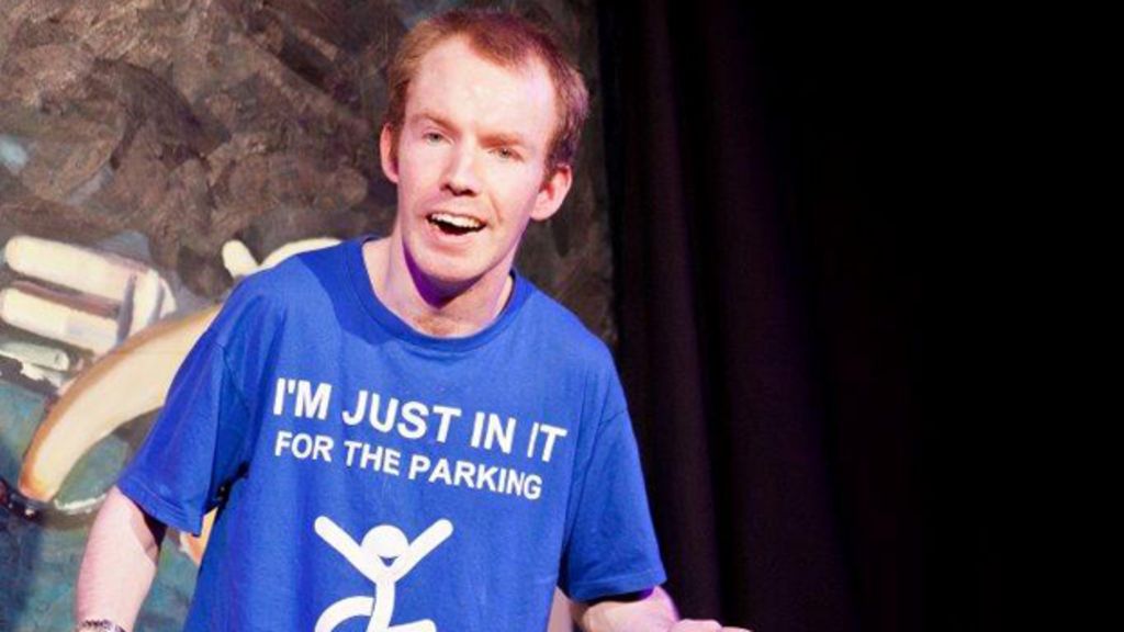 Lost Voice Guy: A new type of silent comedy - BBC News