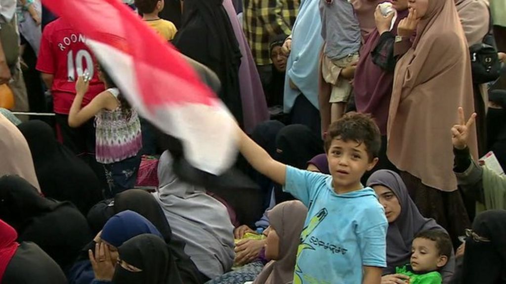 Egypt crisis a 'dangerous stalemate' - BBC News
