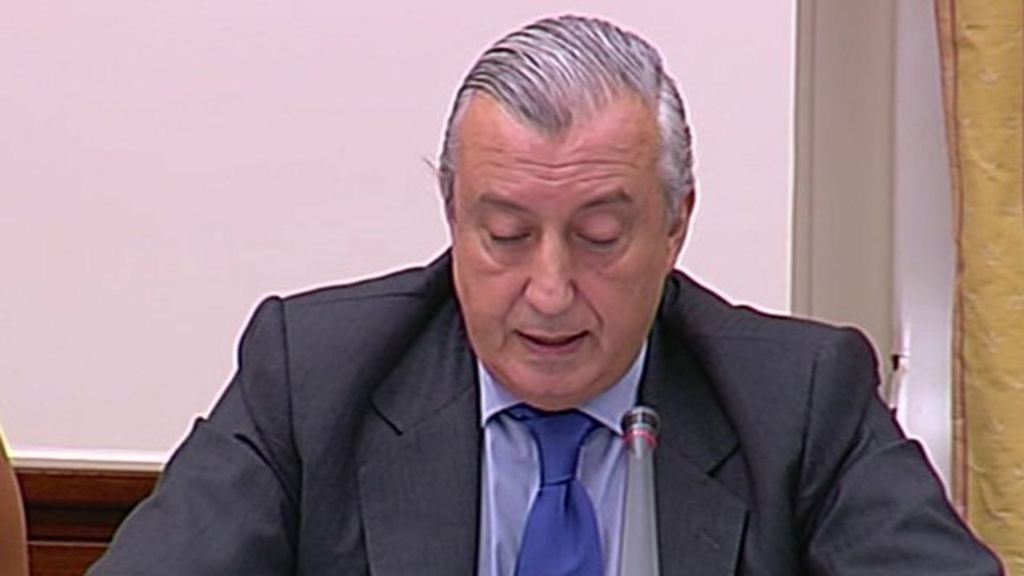 Renfe boss gives Spain train crash evidence - BBC News