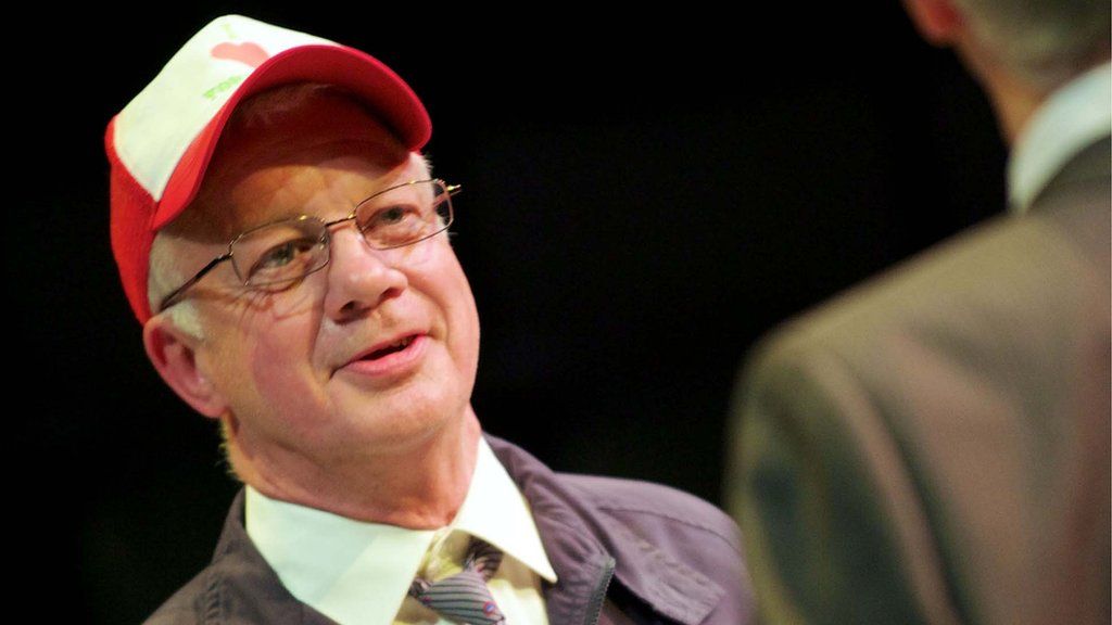 Alan Ayckbourn's Arrivals and Departures premieres - BBC News