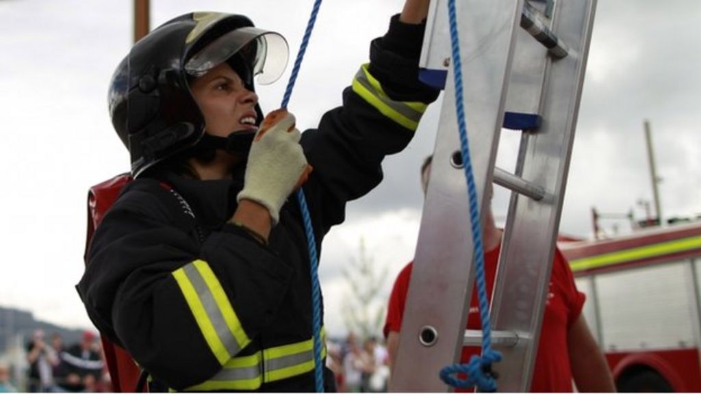 Police and fire officers battle it out at World Games - BBC Newsround