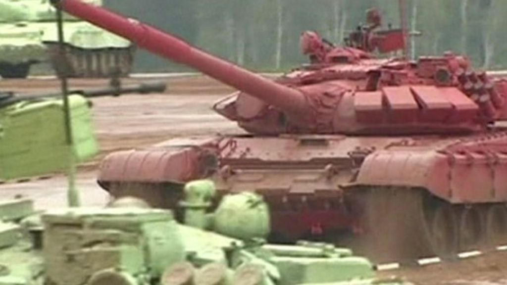 First tank biathlon held in Russia - BBC News