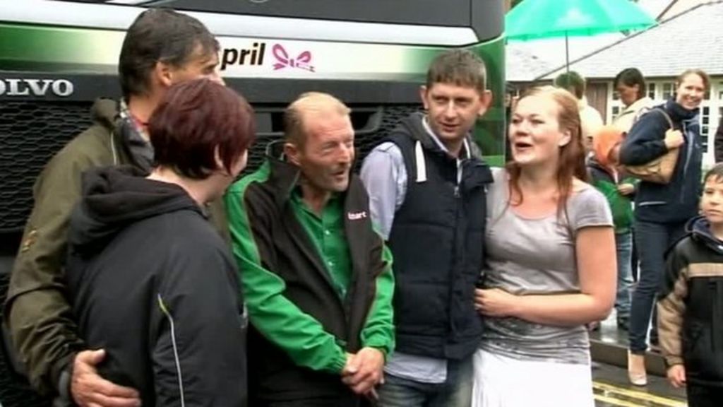 April Jones remembered with Eddie Stobart lorry naming - BBC News