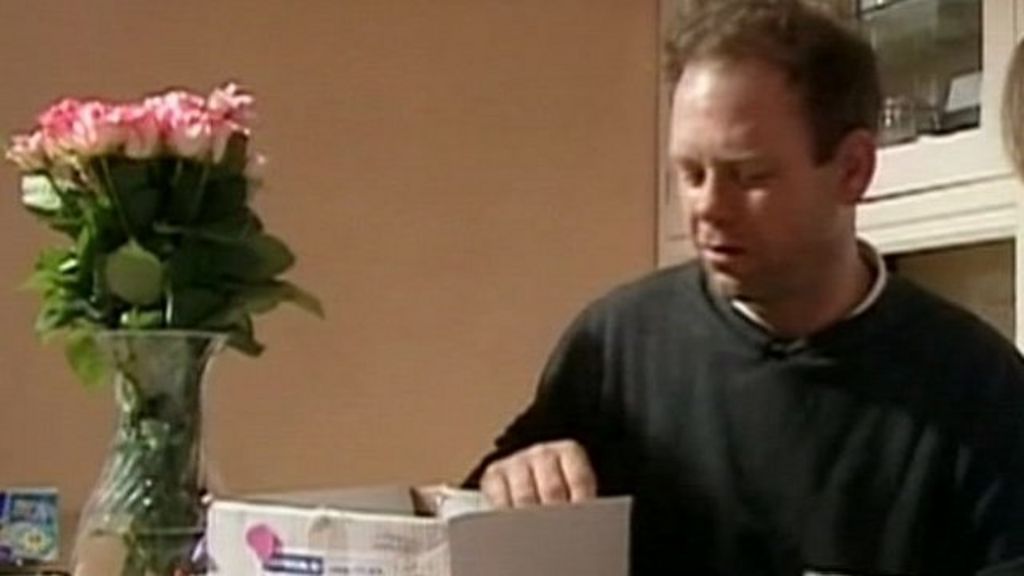 Fraudster was 'lowest of the low' - BBC News