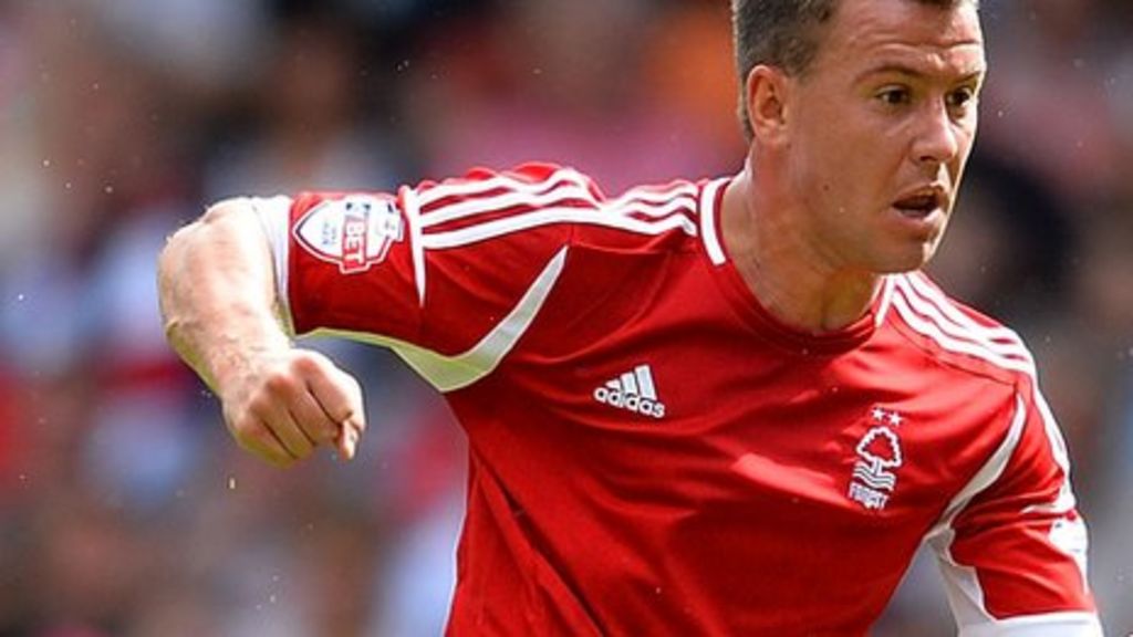 Simon Cox: Nottingham Forest striker's delight in quick recovery - BBC ...
