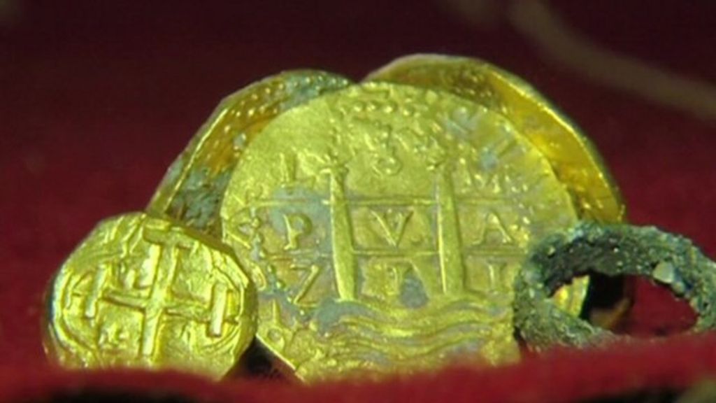 Florida family finds sunken treasure - BBC News