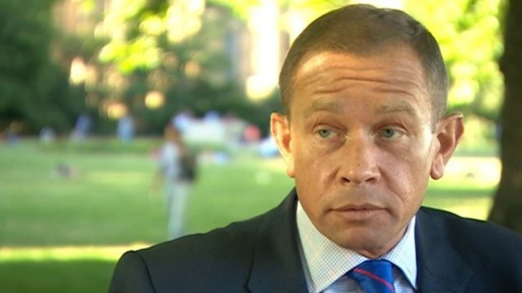 Rebel MP Philip Hollobone MP on voting record - BBC News