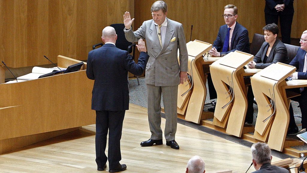 New MSP Cameron Buchanan sworn in at Holyrood - BBC News