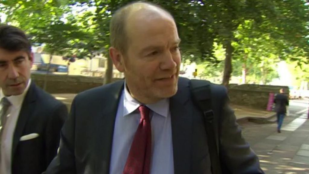 Former BBC DG Mark Thompson avoids pay-off questions - BBC News