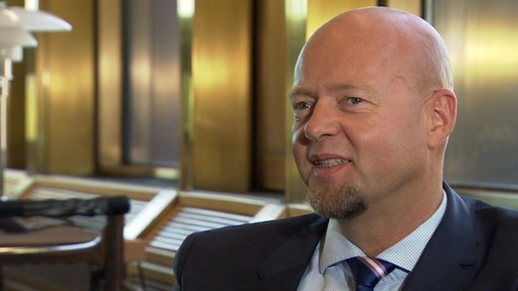 Chief executive defends 'enormously large' Norway fund - BBC News