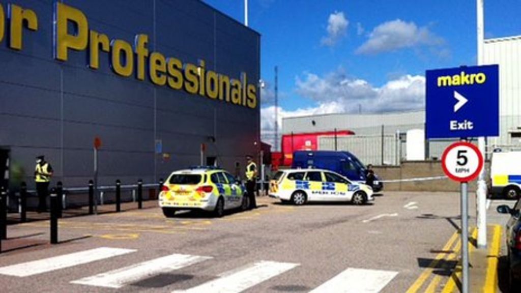 Vehicle found after armed robbery on G4S van in Aberdeen - BBC News