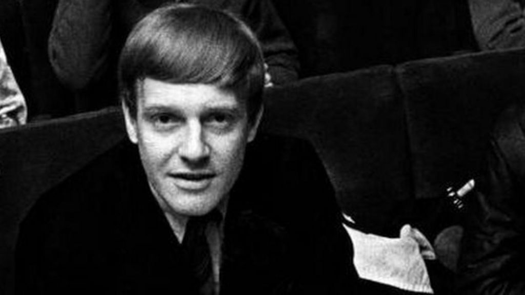 Ex-Radio 1 DJ Chris Denning charged with 41 sex offences - BBC News