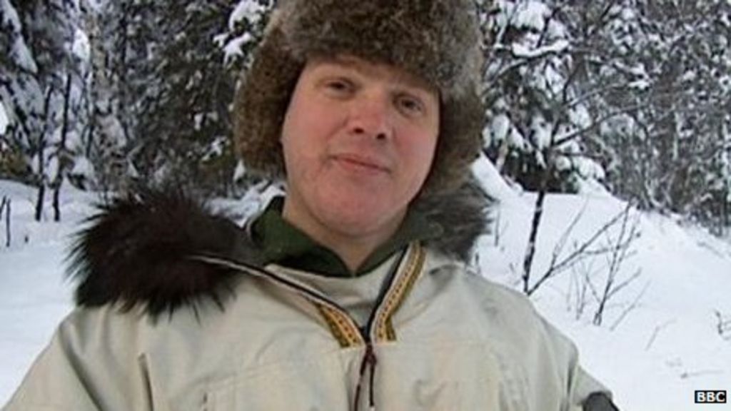 Ray Mears: 'I got within 20 yards of gunman Moat' - BBC News