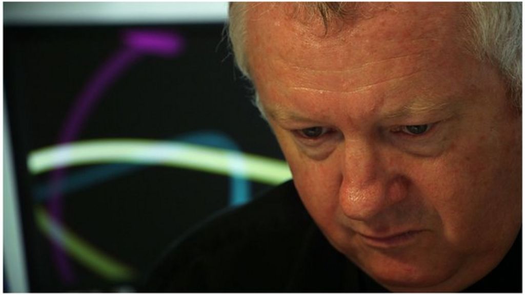 Digital detective hunts for cyber clues at crime scenes - BBC News