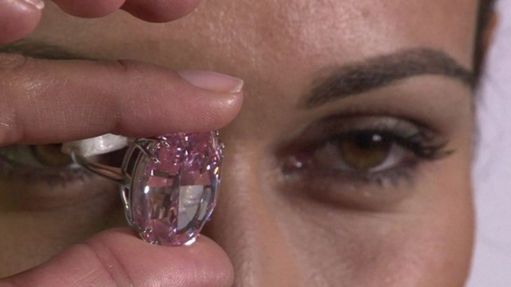 Rare Pink Star diamond 'to set auction record' - BBC News
