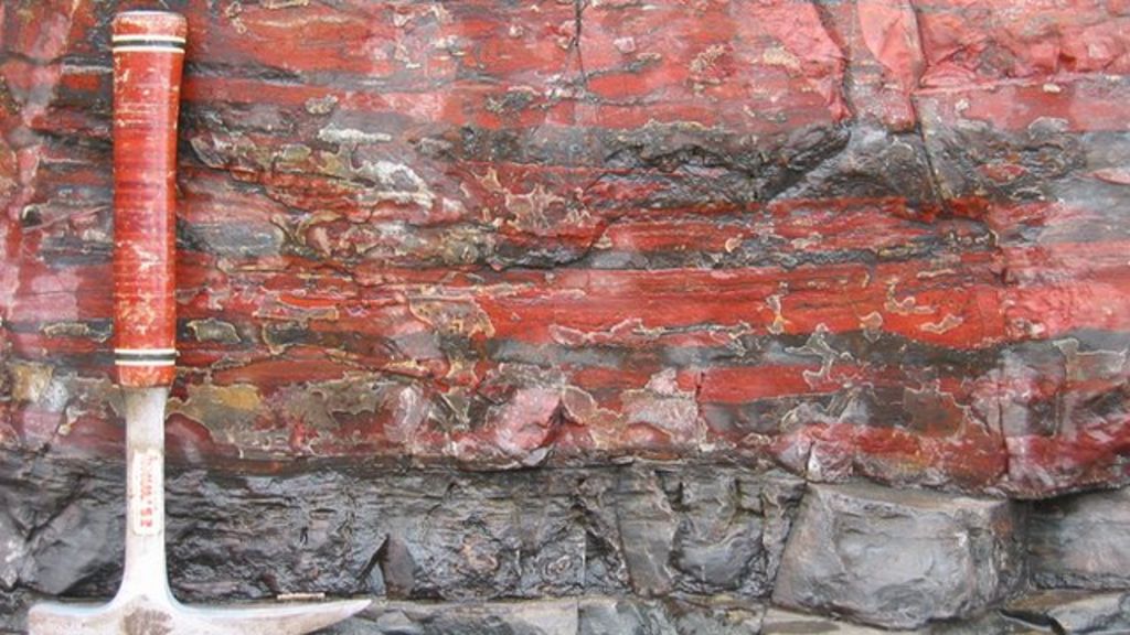Ancient soils provide early whiff of oxygen - BBC News