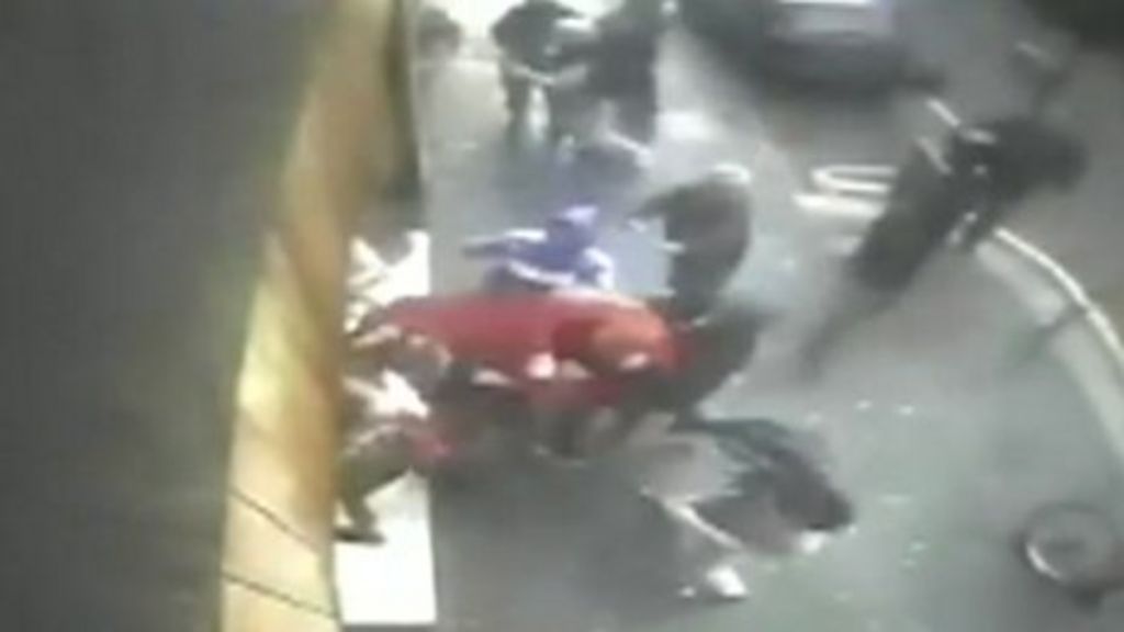 Men jailed for attacking anti-fascist group in Liverpool - BBC News