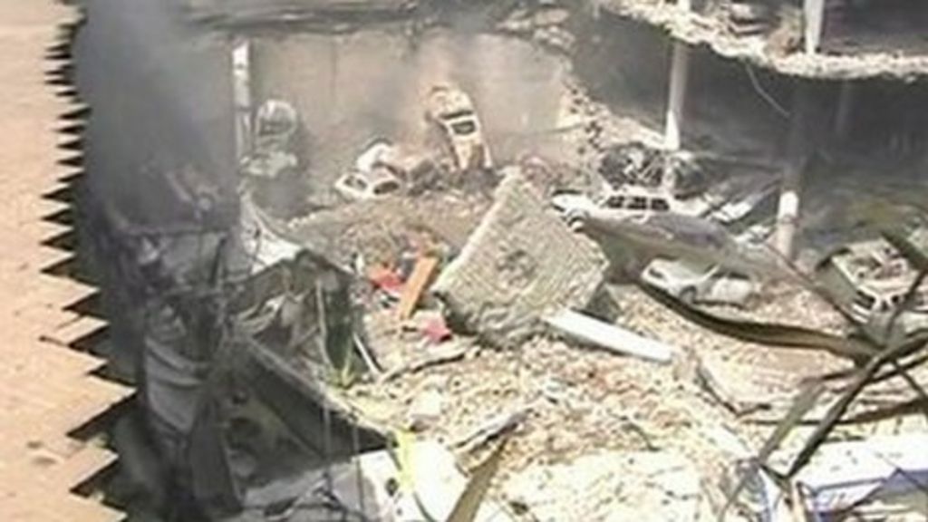 Westgate siege: Kenya security chiefs face questions - BBC News