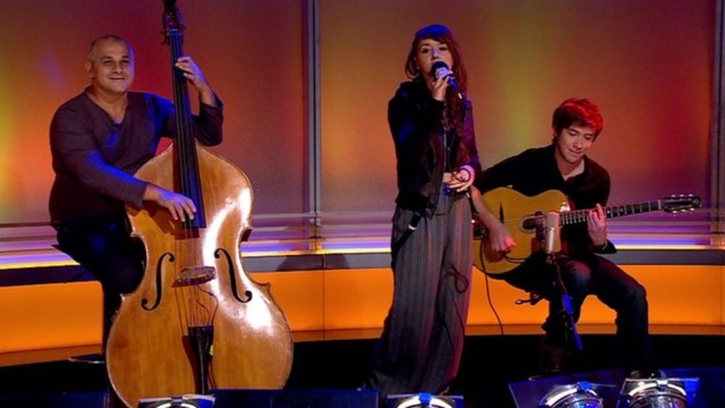 French singer Zaz performs on The Andrew Marr Show - BBC News