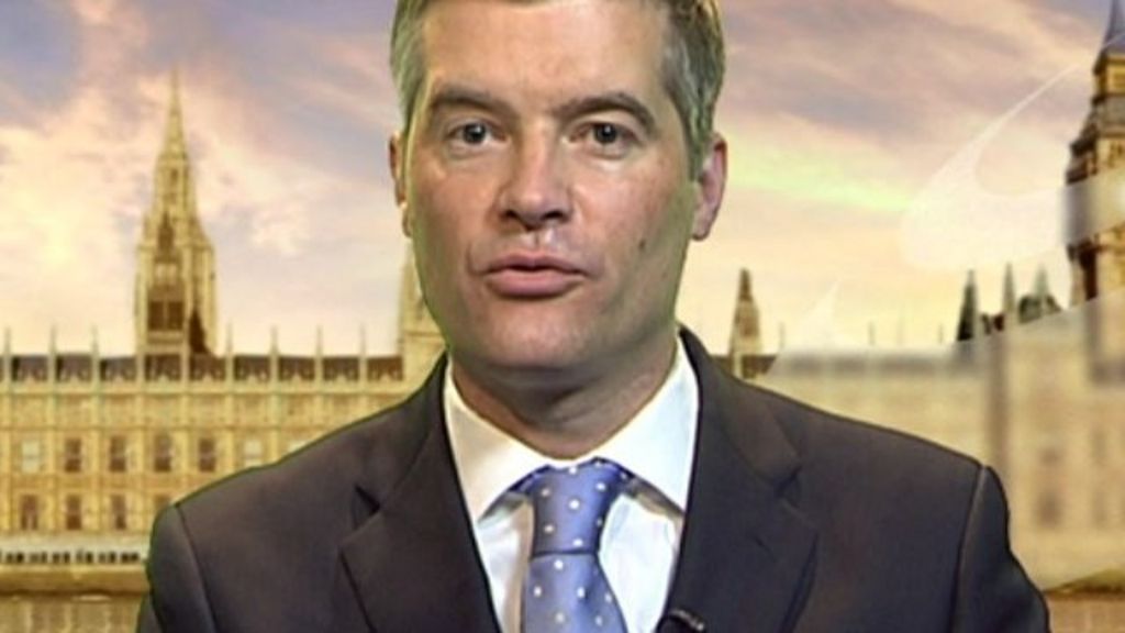 Immigration minister defends border controls - BBC News
