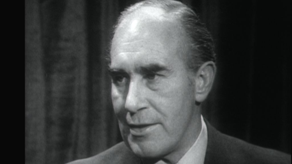 England v Poland: Sir Alf Ramsey reacts to Poland draw in 1973 - BBC Sport