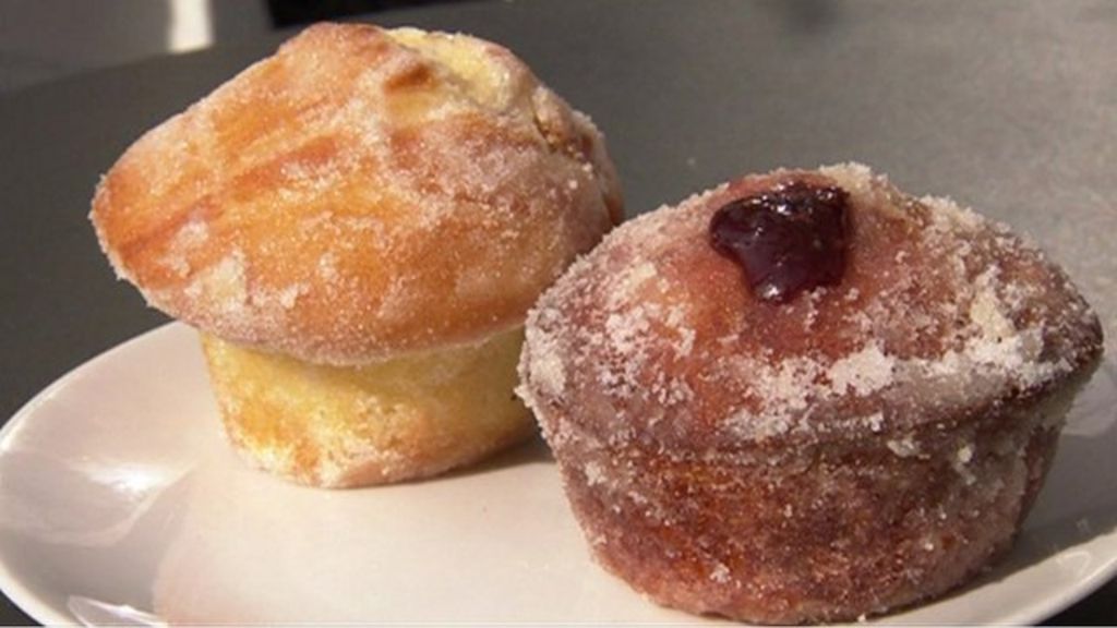 'Duffin' battle over the doughnut-muffin hybrid - BBC News