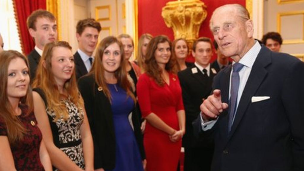 Duke of Edinburgh attends 500th awards presentation ceremony - BBC News