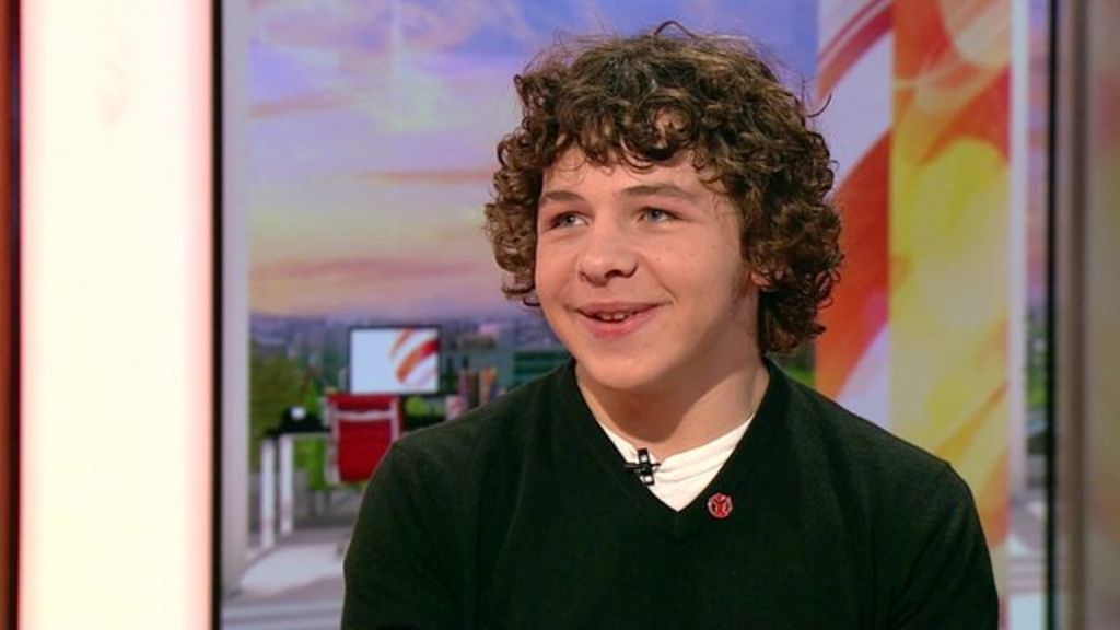 Outnumbered star supports Save the Children - BBC News