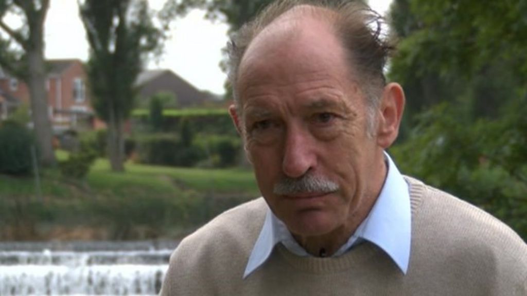 Boroughbridge flood rescuer Mike Collins voted Community Hero - BBC News
