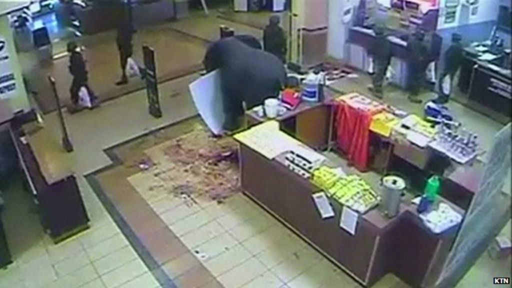 Westgate Mall attack: CCTV 'shows soldiers looting' - BBC News
